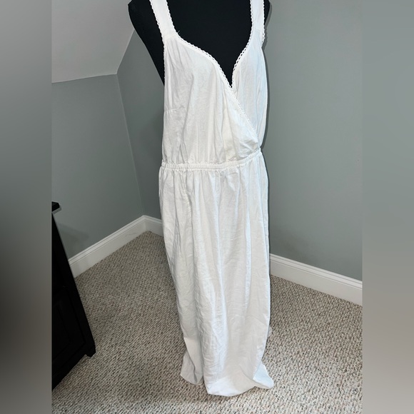 Universal Thread | Dresses | Universal Thread White Sleevless Linen ...
